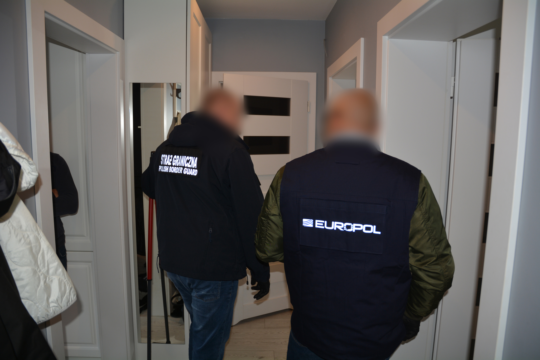 Network smuggling migrants via Belarus busted in Poland – Polish ...