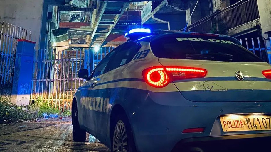 35 arrests in coordinated raid against violent watch snatchers – Naples ...