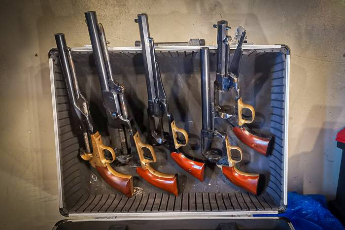 Gun smugglers behind mail order service arrested in Poland and the ...