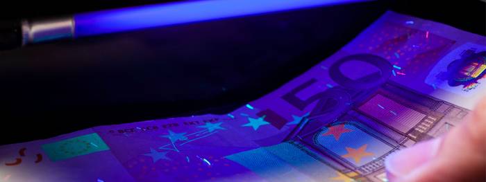 Euro counterfeit ring that circulated fake banknotes from Italy to ...