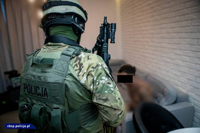 Polish police take criminal gang selling fake impotence treatments off ...