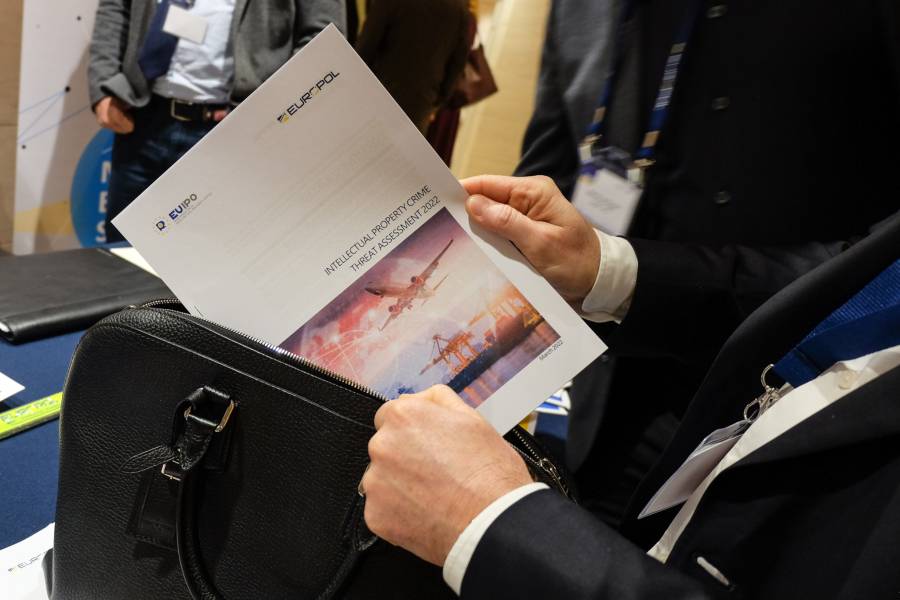 Law enforcement and the private sector strengthen cooperation in fight ...