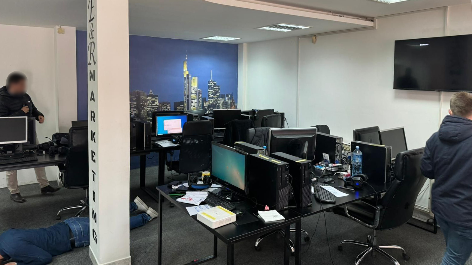 Operation PANDORA shuts down 12 phone fraud call centres – 39 ...